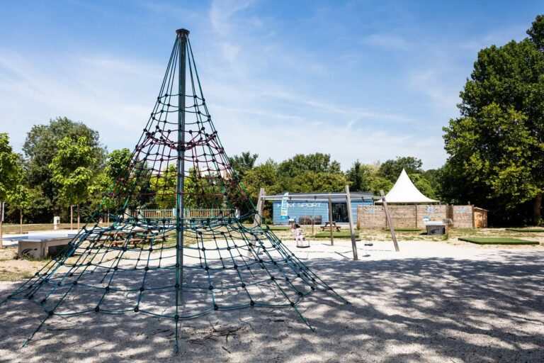 The amenities available at campiste | Paris-Est campsite